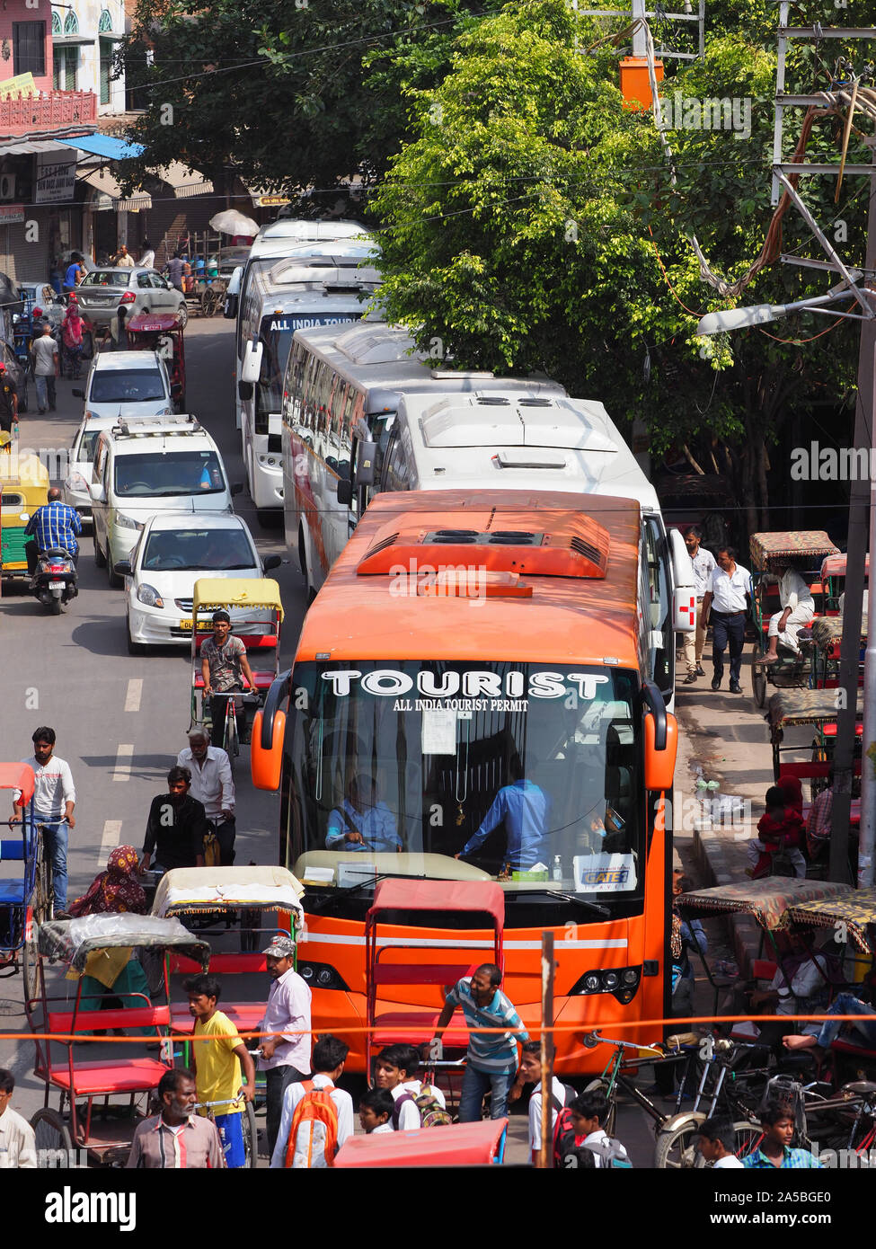 Crowded bus india hi-res stock photography and images - Alamy
