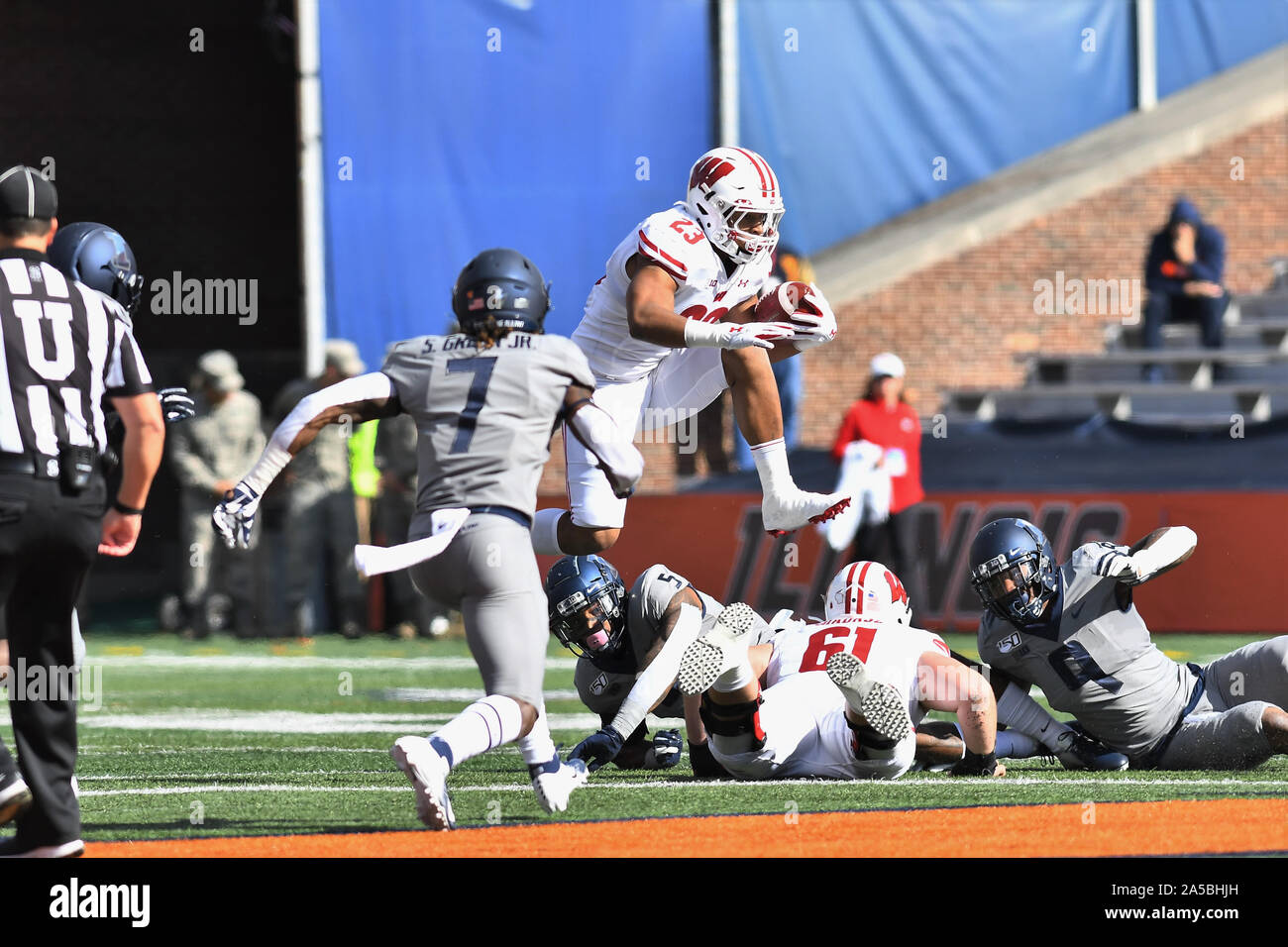 Stadium images usa wisconsin hi-res stock photography and images - Alamy