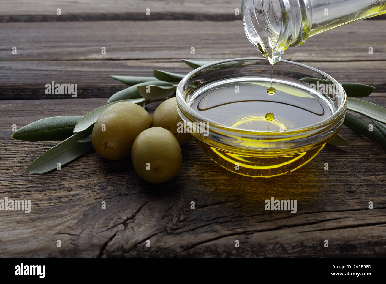 Bottle of olive oil hi-res stock photography and images - Alamy