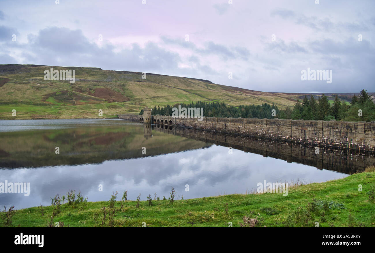 The stone dam of Scar House Reservoir in Nidderdale, Yorkshire, England ...
