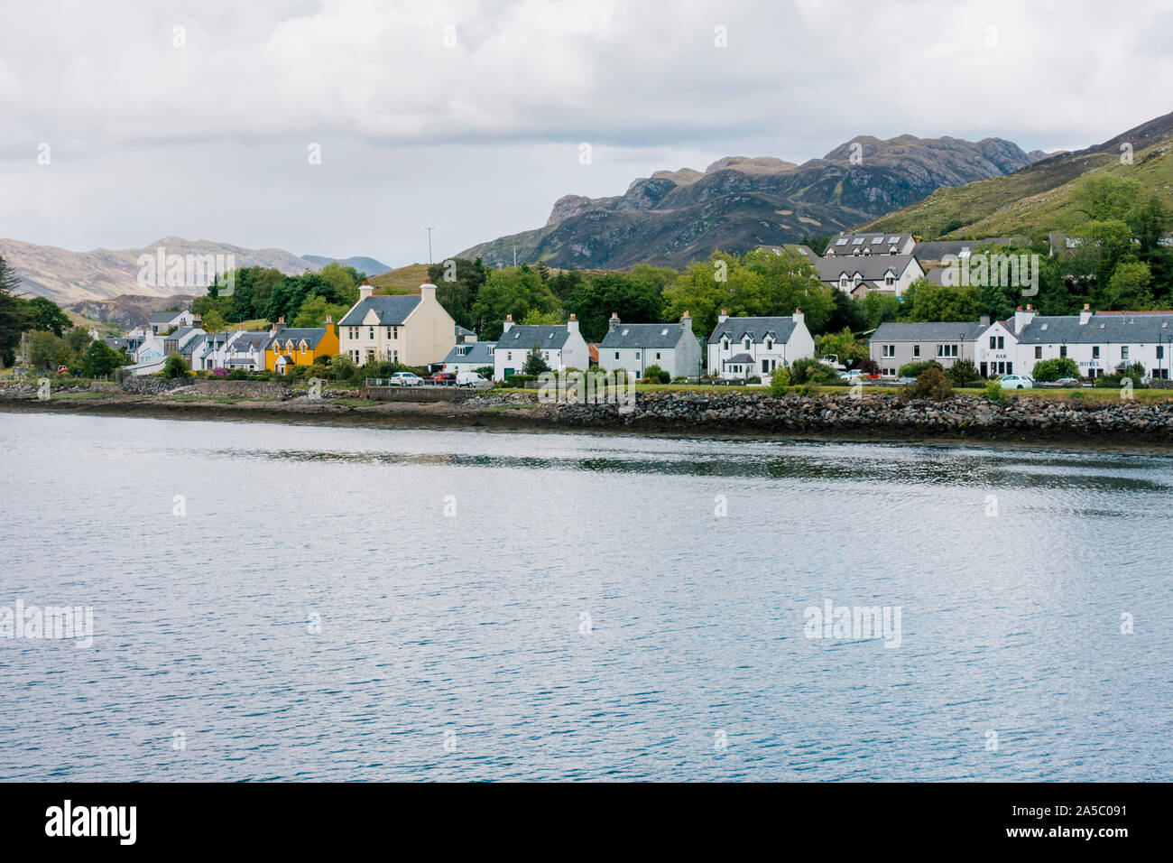 Dornie village hi-res stock photography and images - Alamy