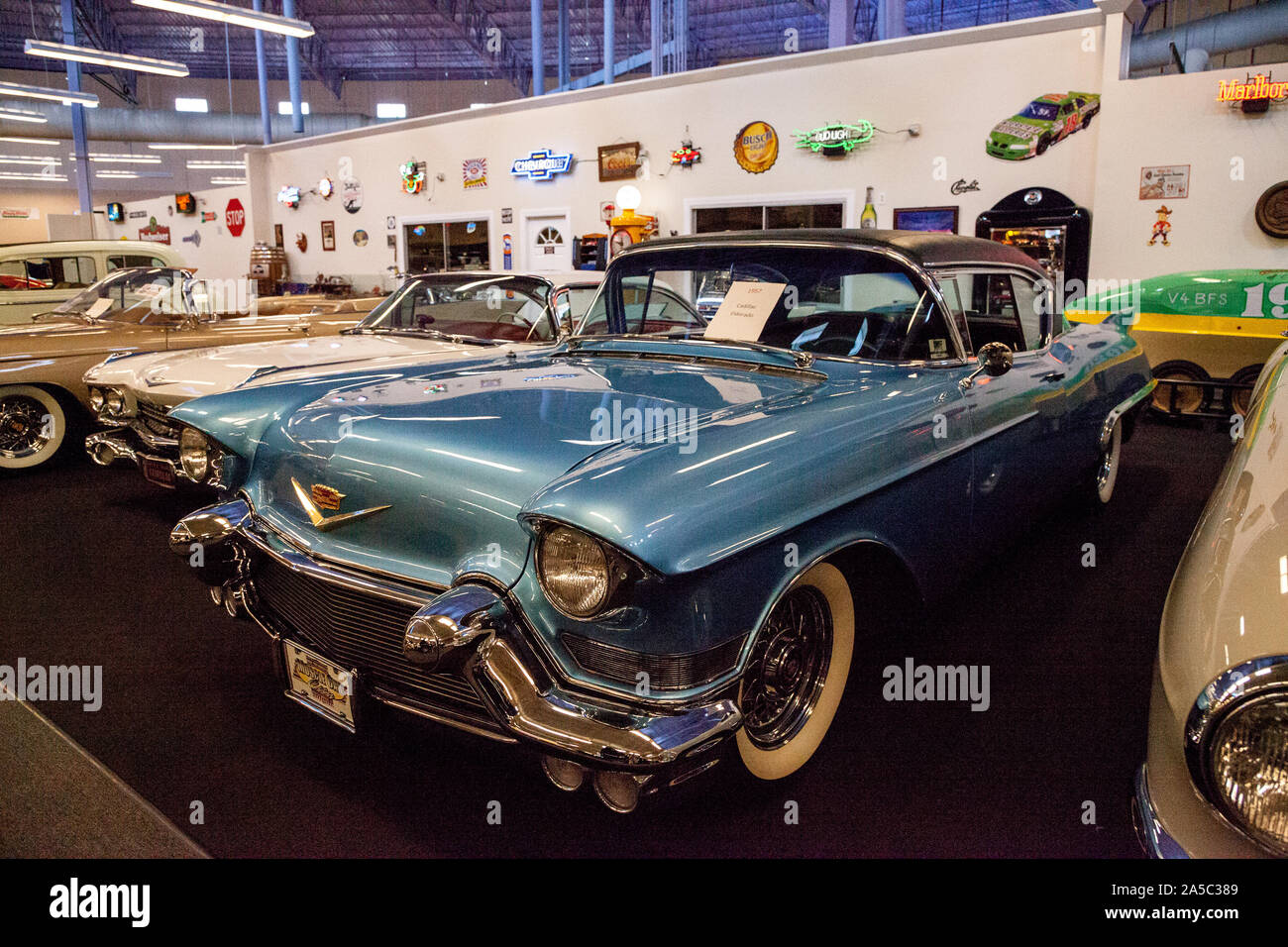 Blue cadillac convertible hi-res stock photography and images - Alamy