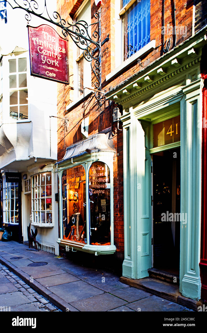 The Antique Centre, Stonegate, York, England Stock Photo - Alamy