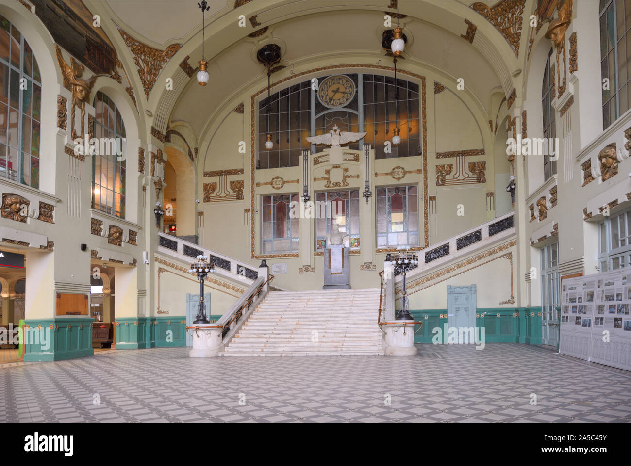 Vitebsky railway hi-res stock photography and images - Alamy