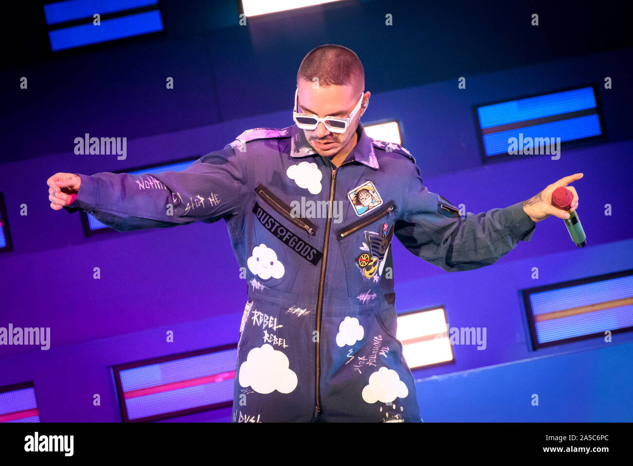 Colombian reggaeton singer, José Álvaro Osorio Balvín known ...