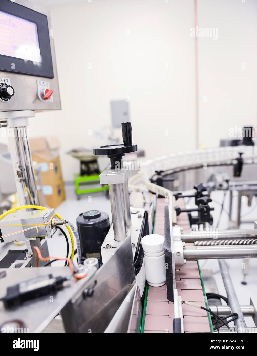 Processing lab hi-res stock photography and images - Alamy