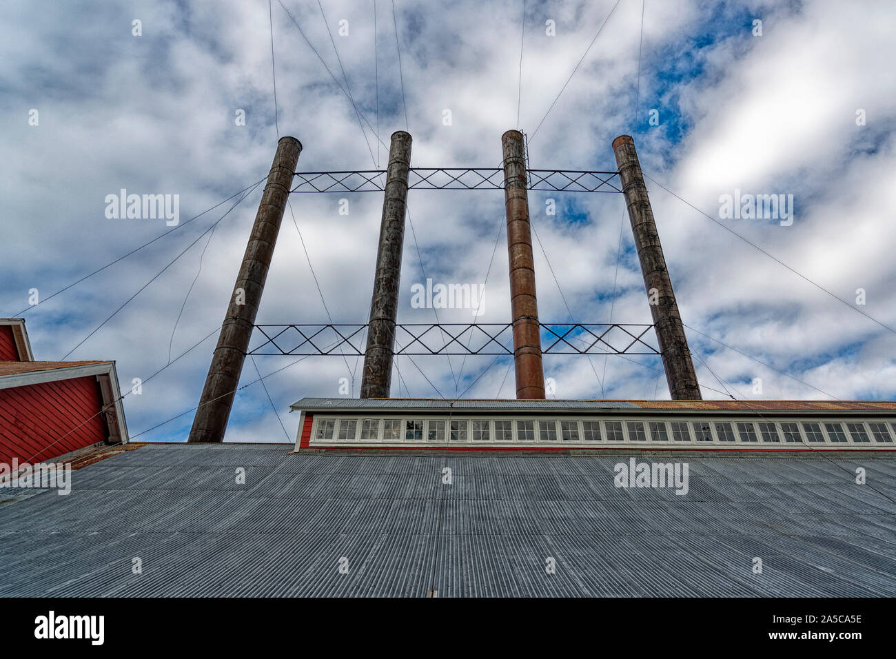Abandoned factories hi-res stock photography and images - Alamy