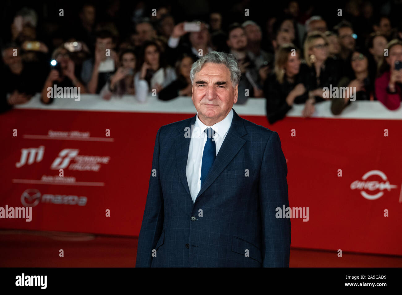 Jim carter hi-res stock photography and images - Alamy