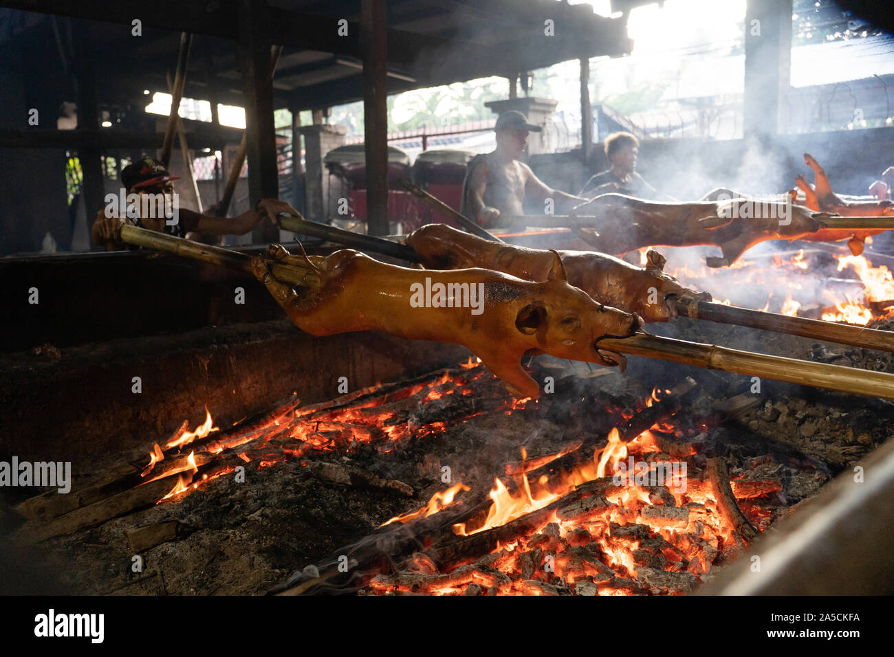 Lechon baboy hi-res stock photography and images - Alamy
