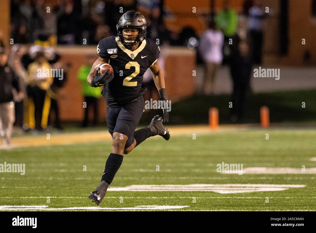 Winston-Salem, NC, USA. 19th Oct, 2019. Wake Forest Demon Deacons wide receiver Kendall Hinton ...
