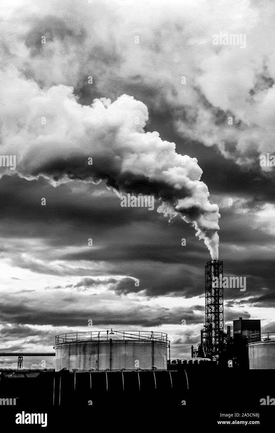 smoke coming out of factory chimney pollution climate change, global ...