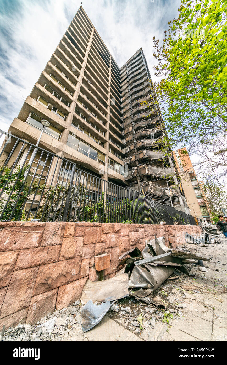 Burnt buildings hi-res stock photography and images - Alamy