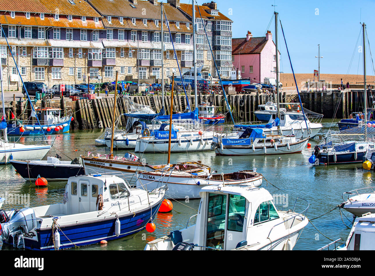 Bridport beach front hi-res stock photography and images - Alamy