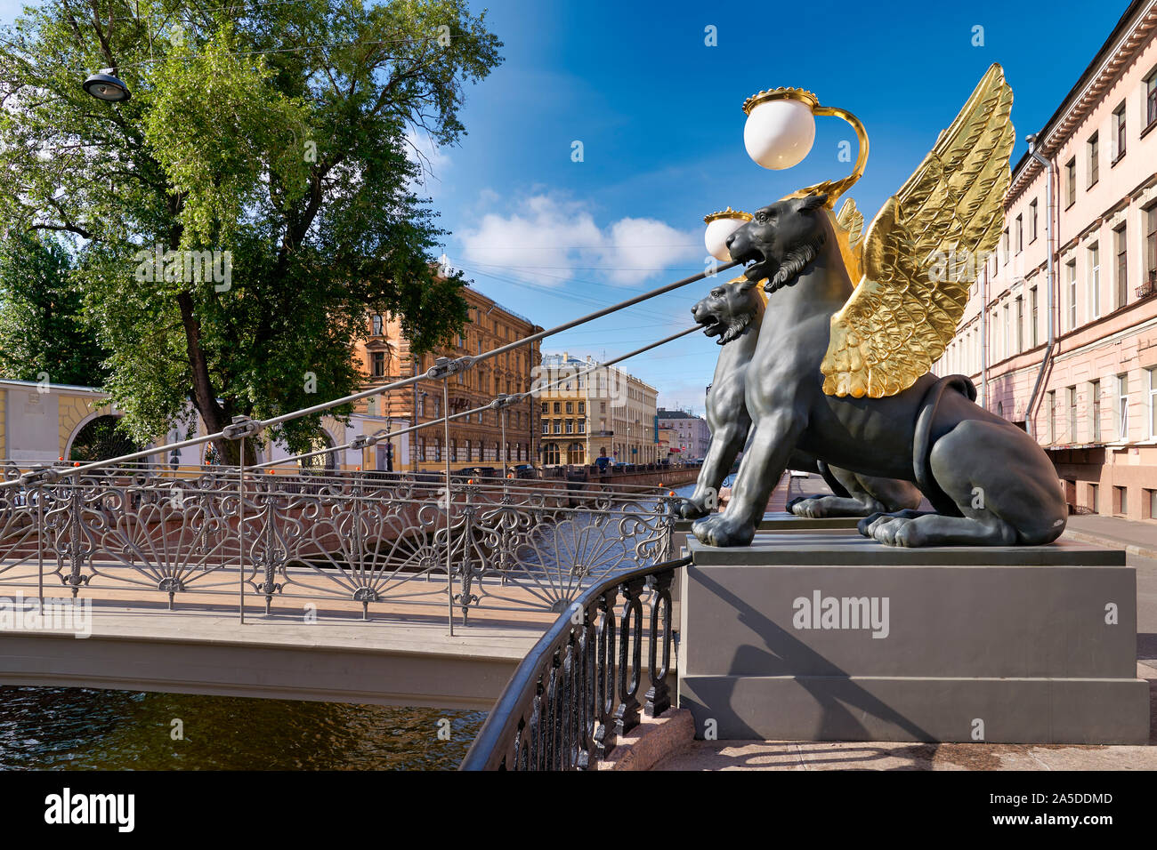 Bank Bridge St Petersburg High Resolution Stock Photography and Images ...