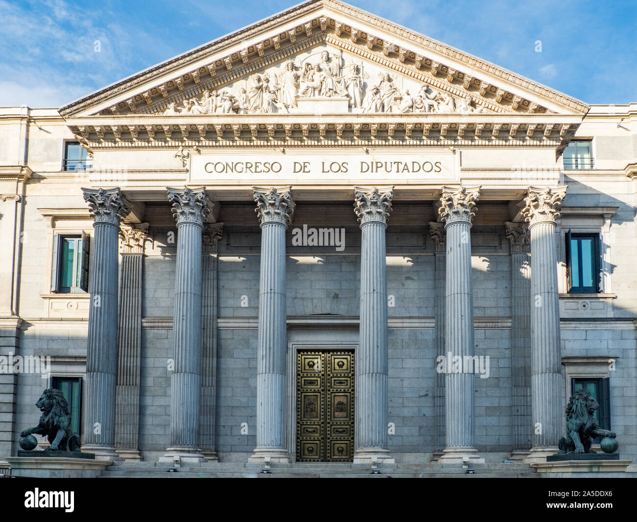 General courts hi-res stock photography and images - Alamy