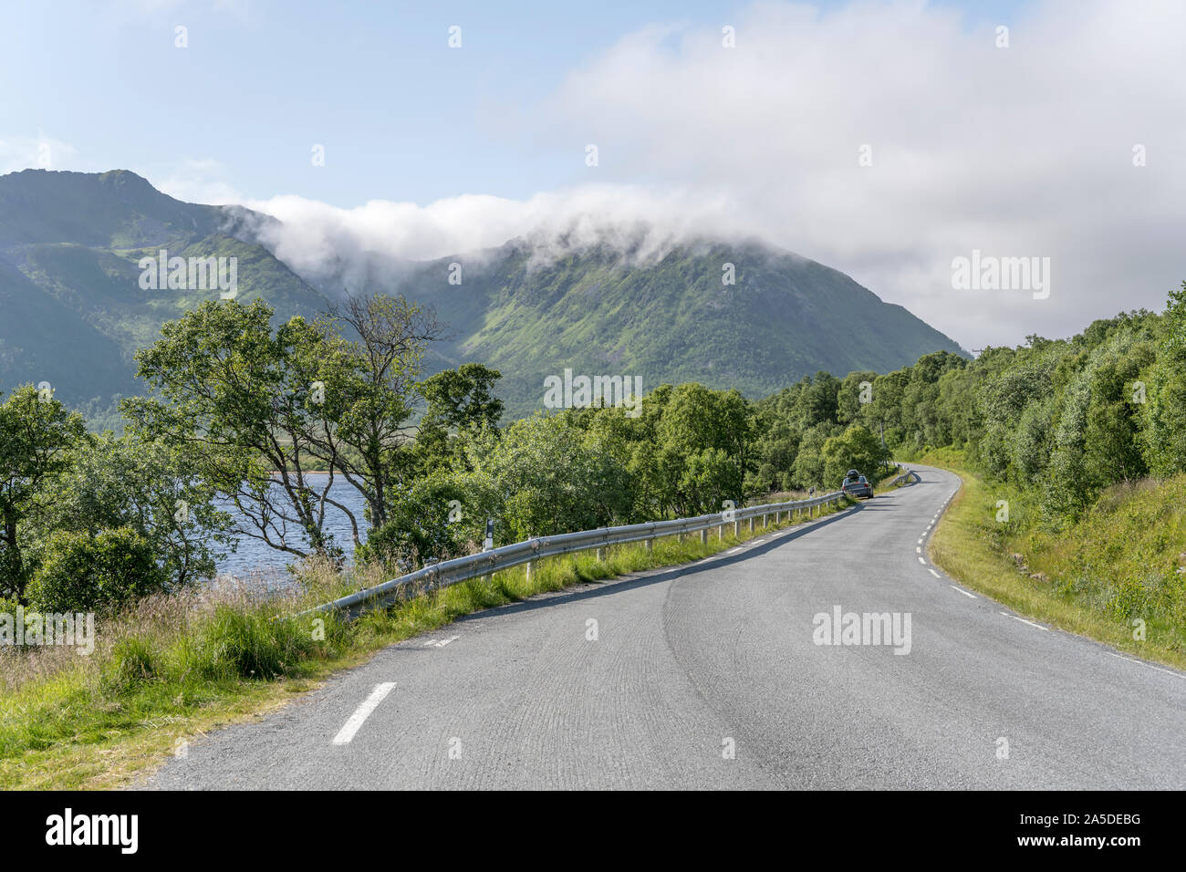 Bending road hi-res stock photography and images - Alamy