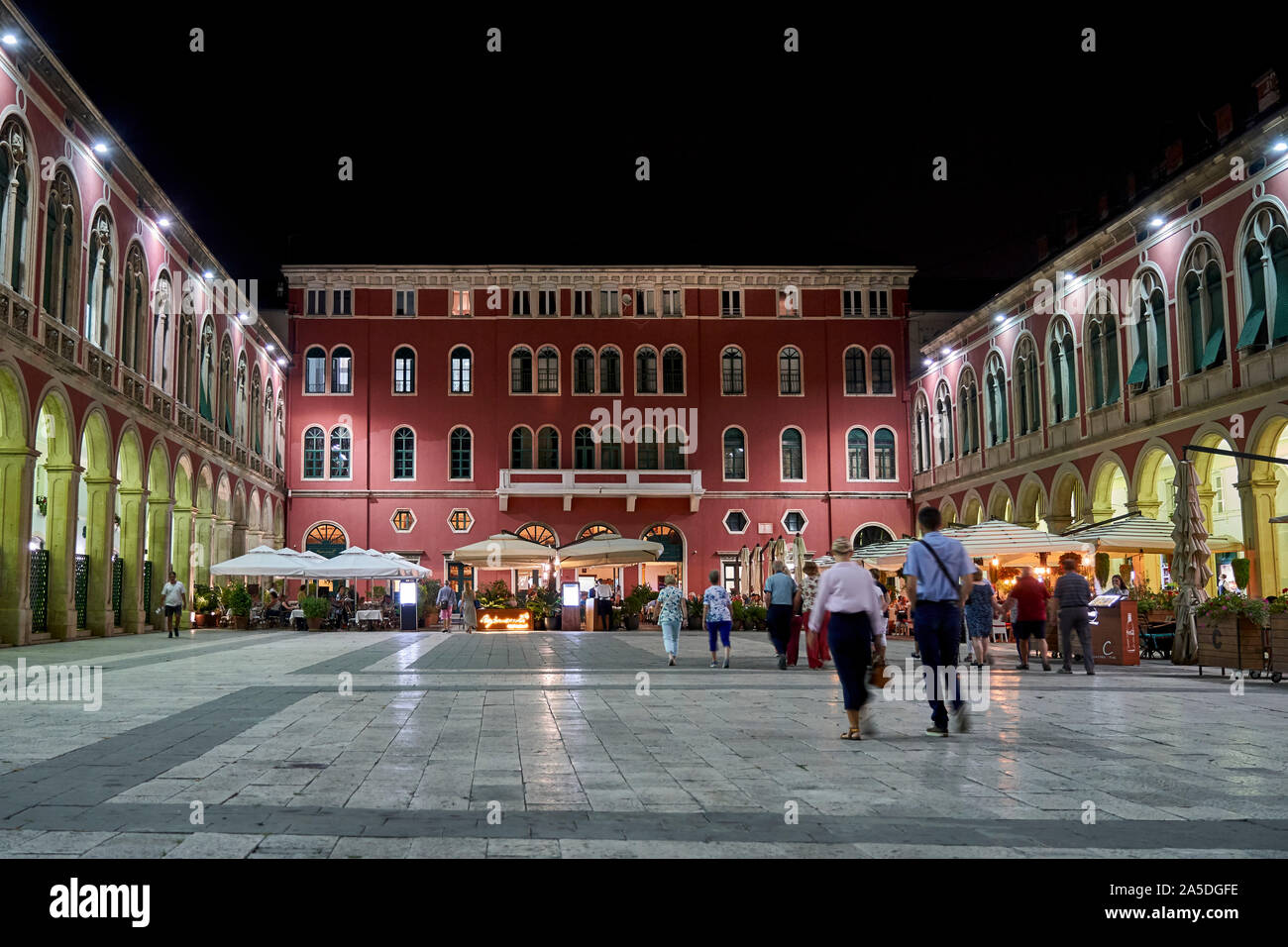 Split croatia riva promenade evening hi-res stock photography and ...