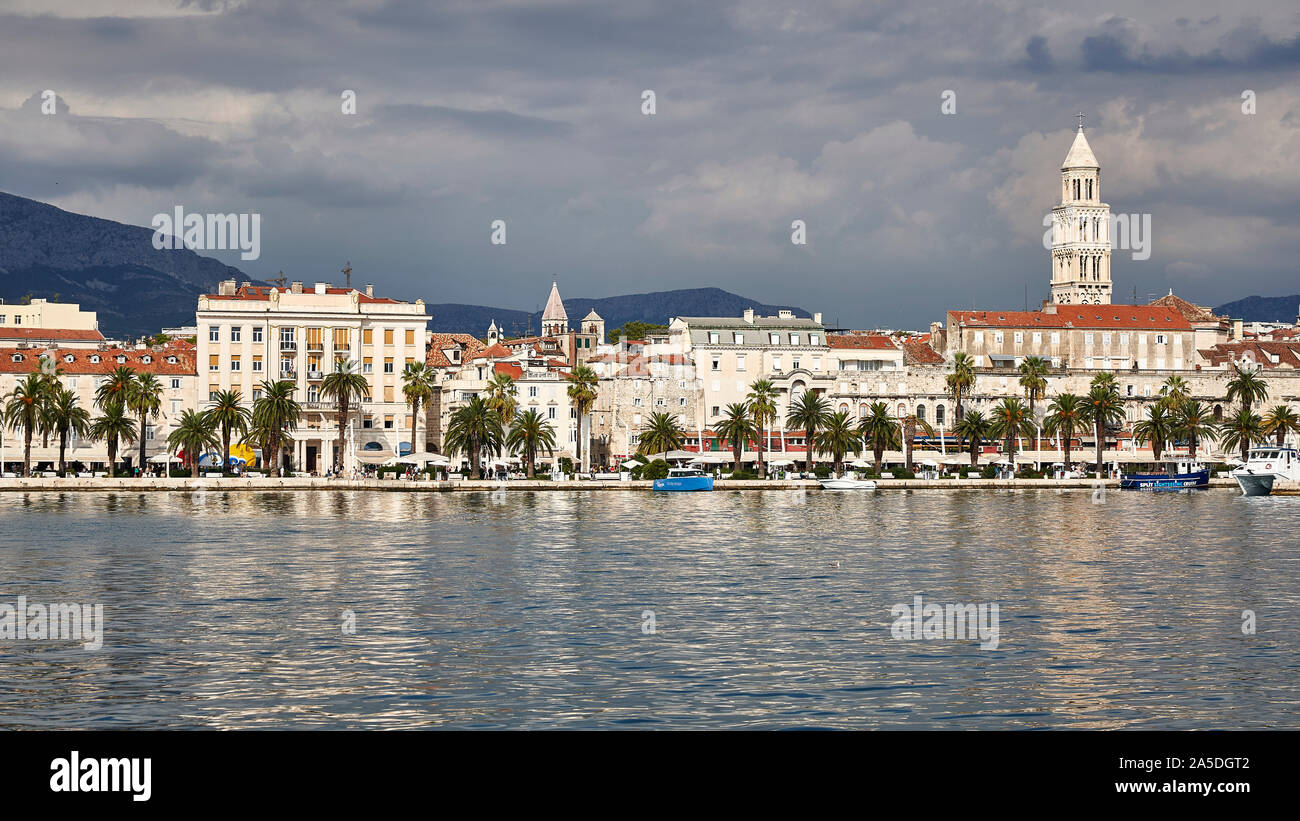 Split croatia nightlife hi-res stock photography and images - Alamy