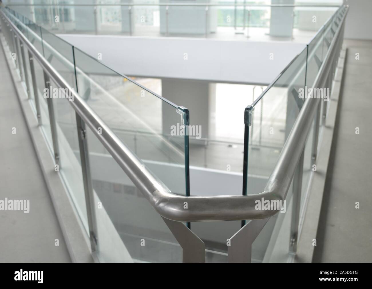 Forming sharp angles hi-res stock photography and images - Alamy