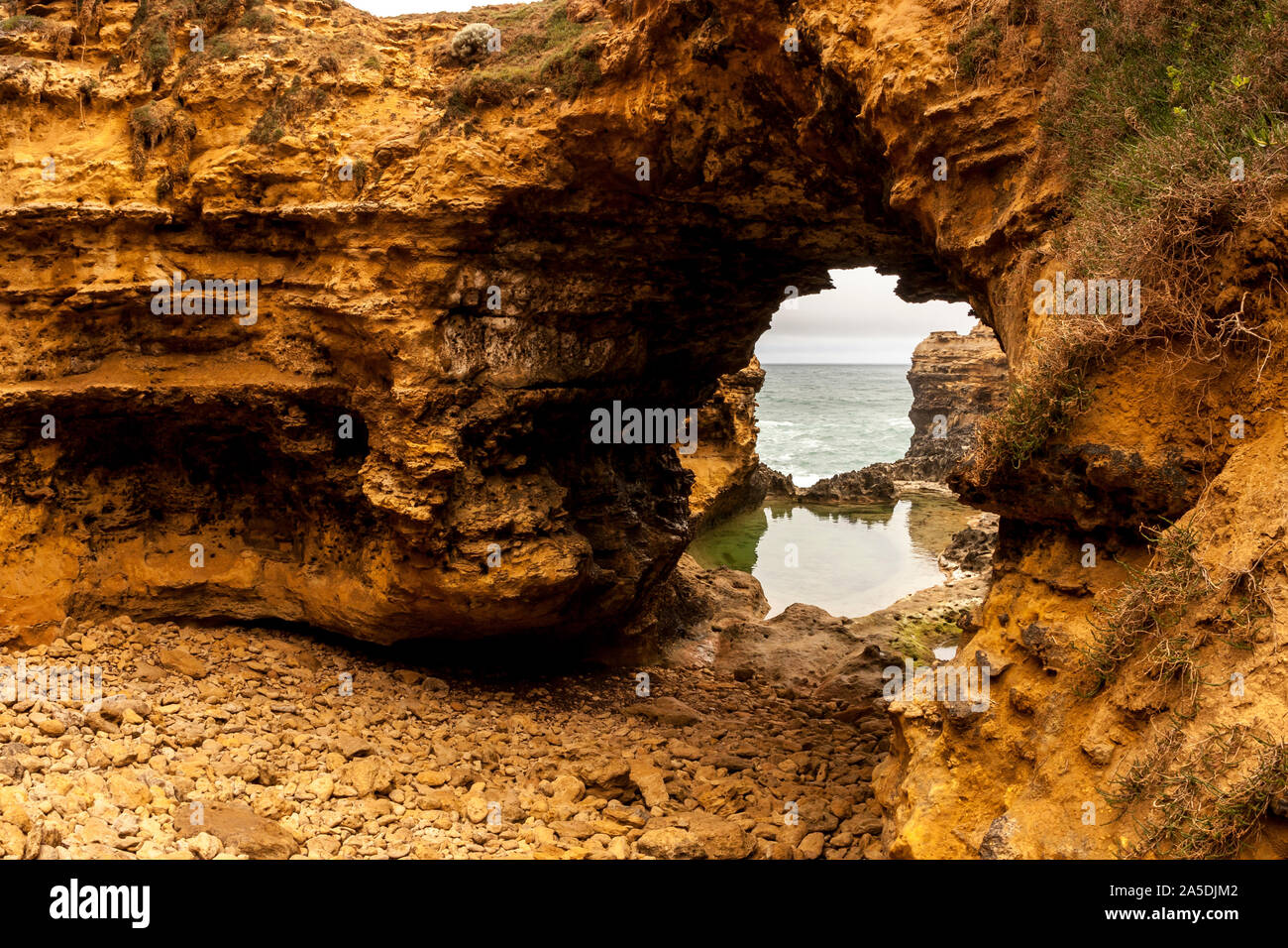 Big grotto hi-res stock photography and images - Alamy