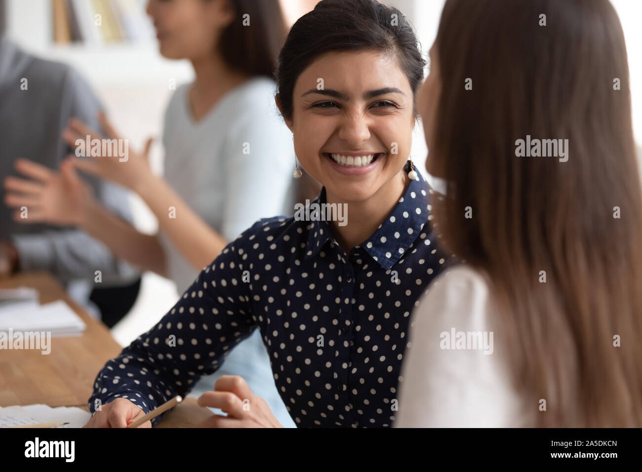 College students campus activity hi-res stock photography and images ...