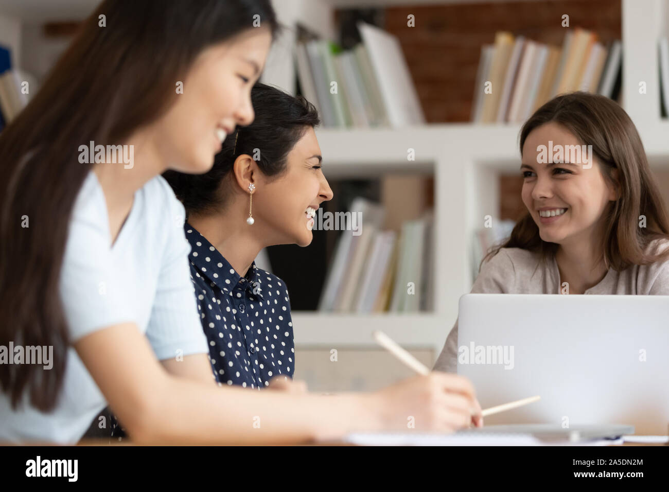 Indian college girls hi-res stock photography and images - Alamy