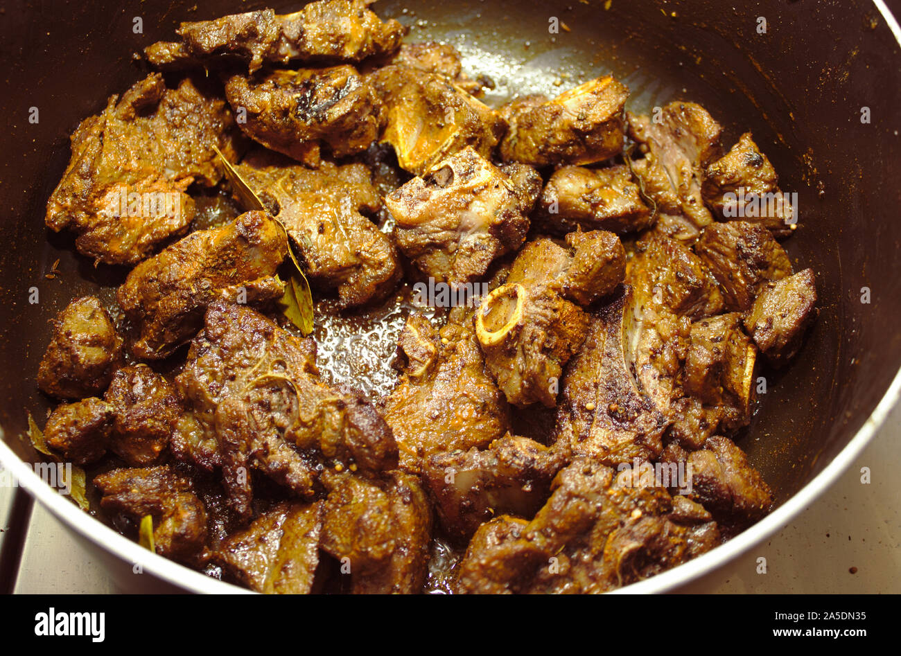 Sri lankan curry pot hi-res stock photography and images - Alamy
