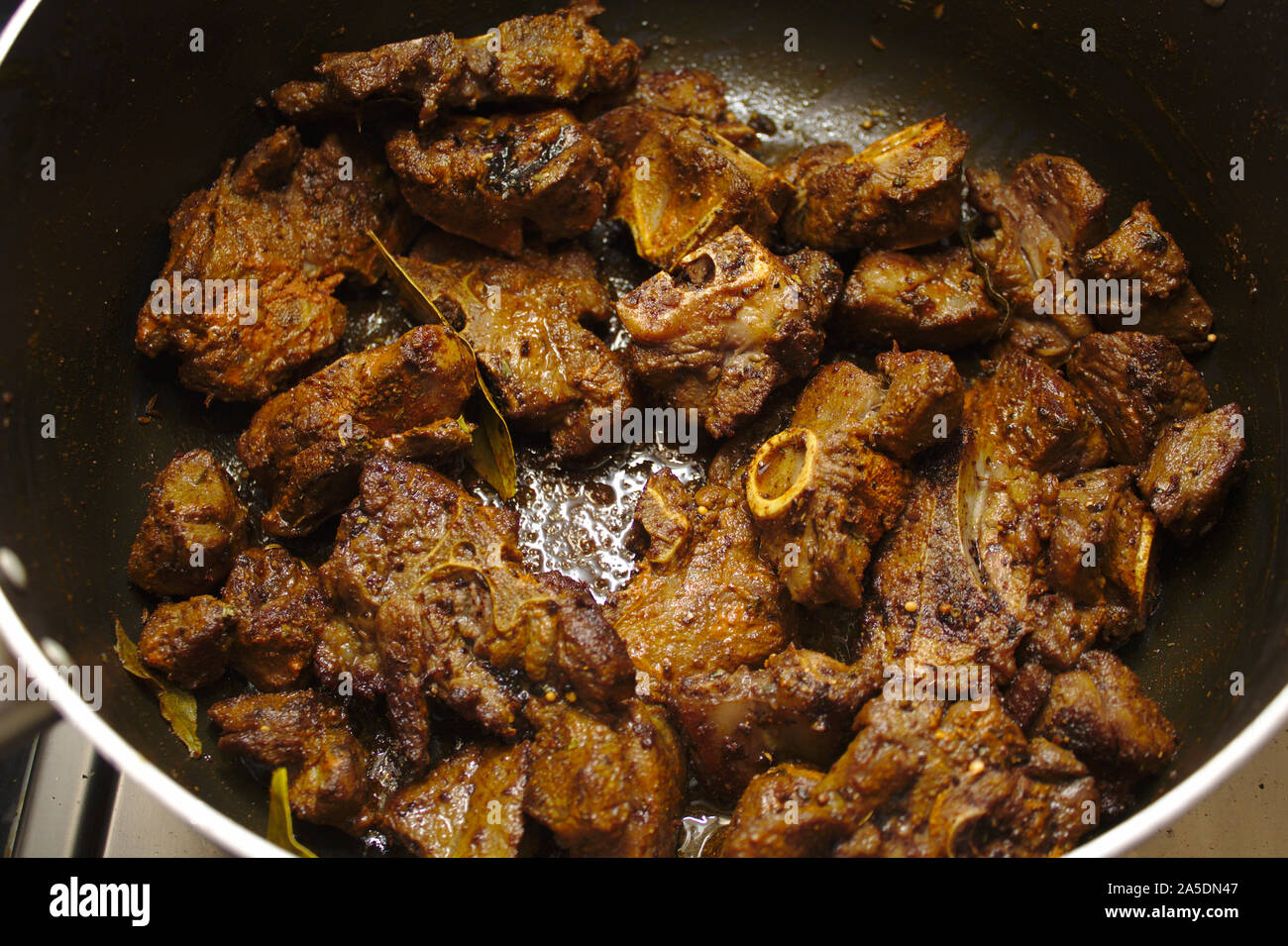 Sri lankan curry pot hi-res stock photography and images - Alamy