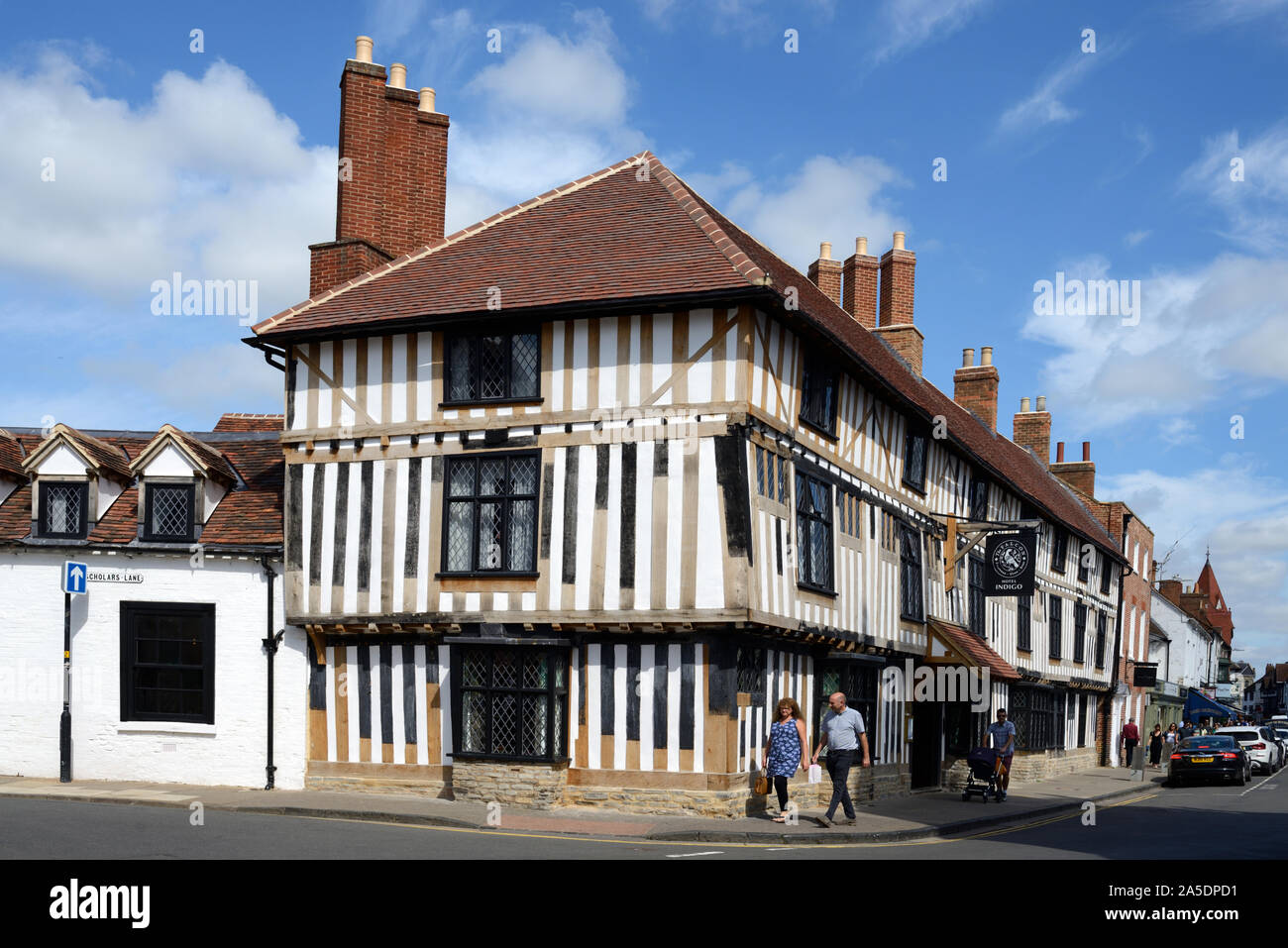 Tudor architecture hi-res stock photography and images - Alamy