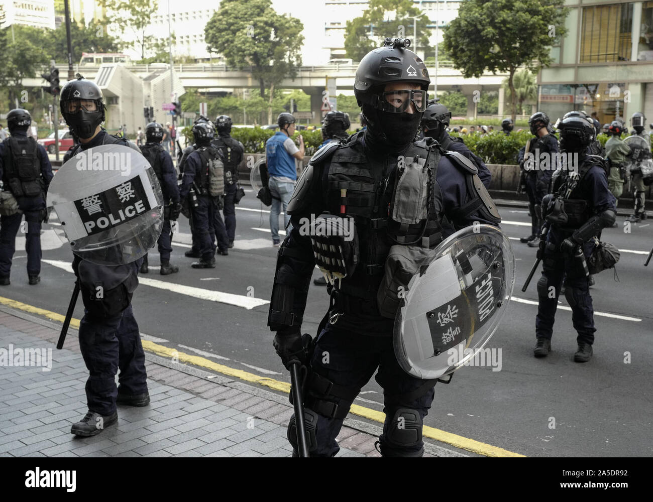 Los Angeles, California, USA. 20th Oct, 2019. Police disperse ...