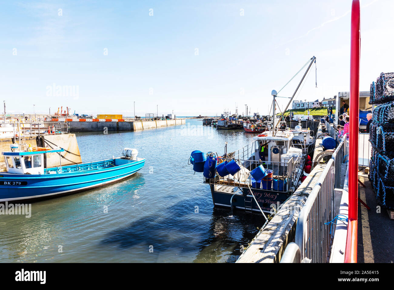 Seahouses harbour, Northumberland, uk, England, Seahouses boats ...
