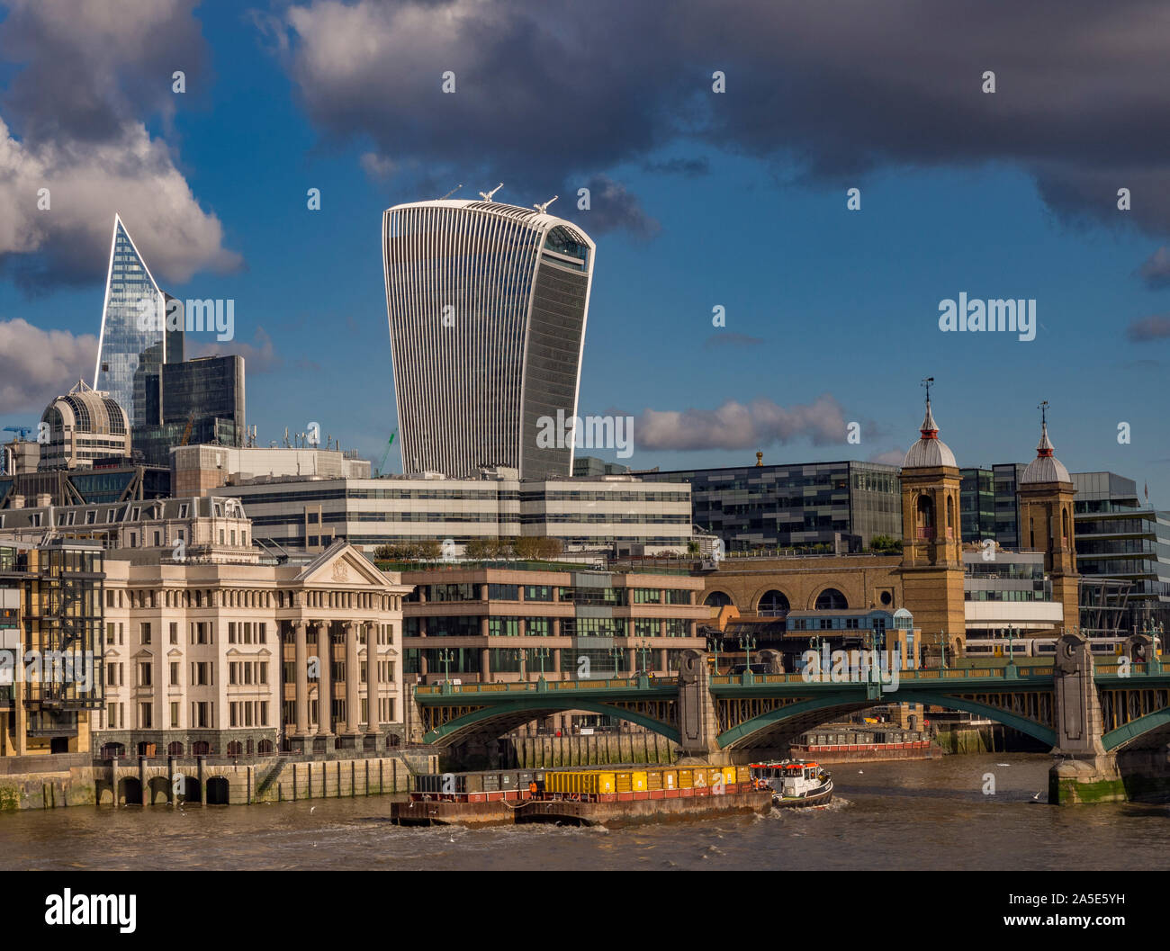 Uk london 20 fenchurch hi-res stock photography and images - Alamy