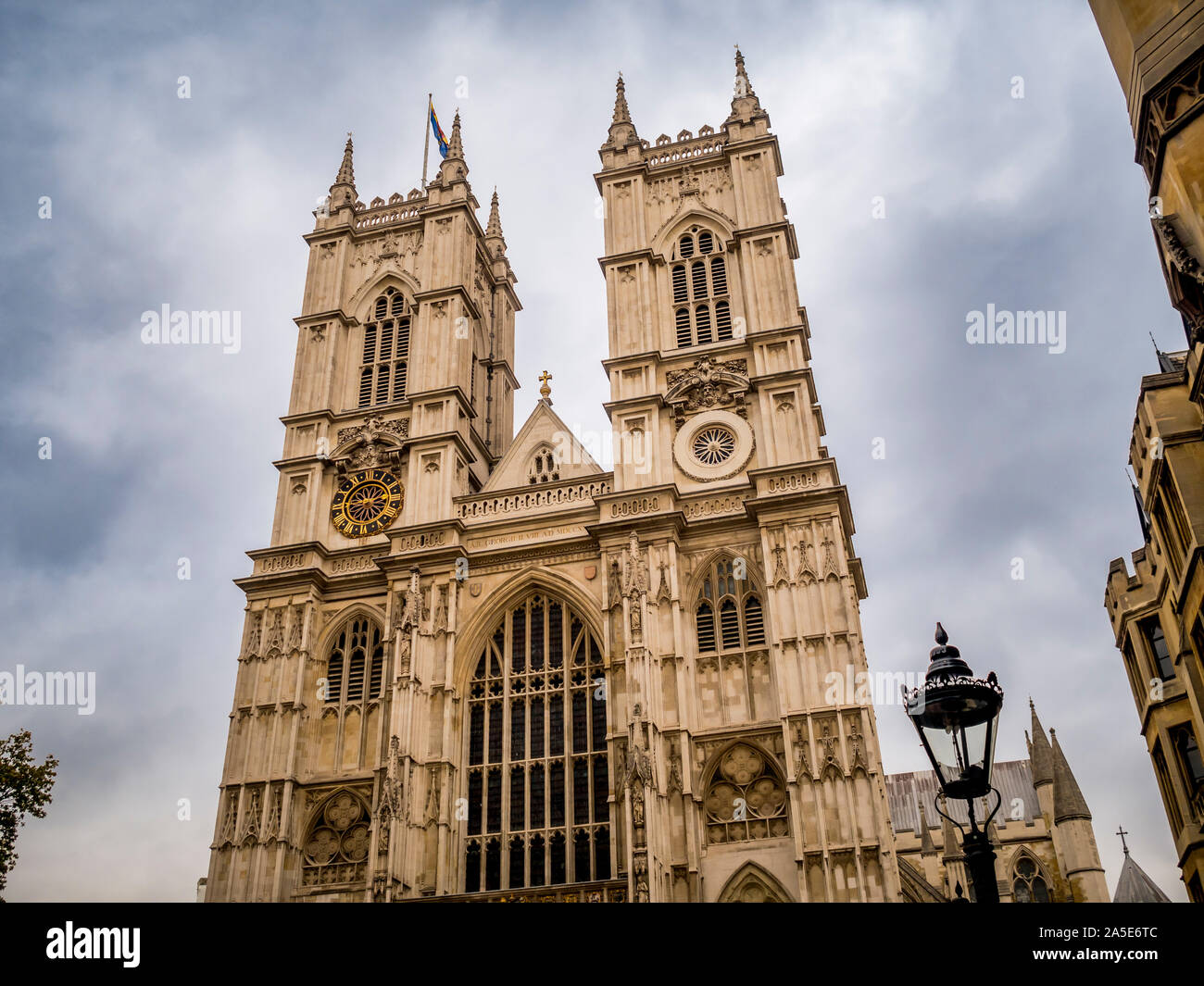 West front westminster abbey hi-res stock photography and images - Alamy