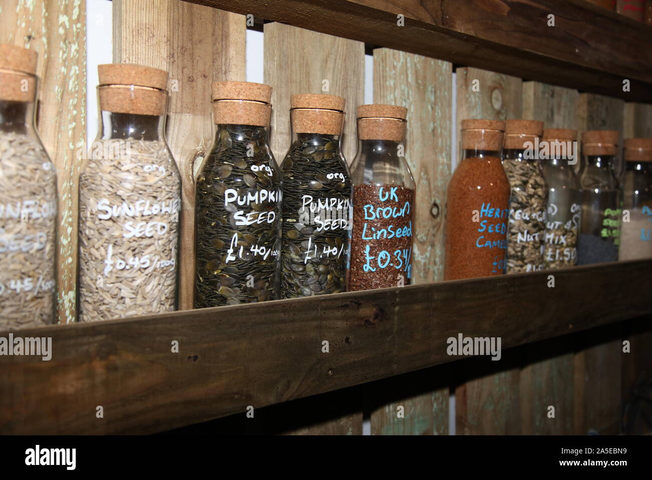 No food in cupboard hi-res stock photography and images - Alamy