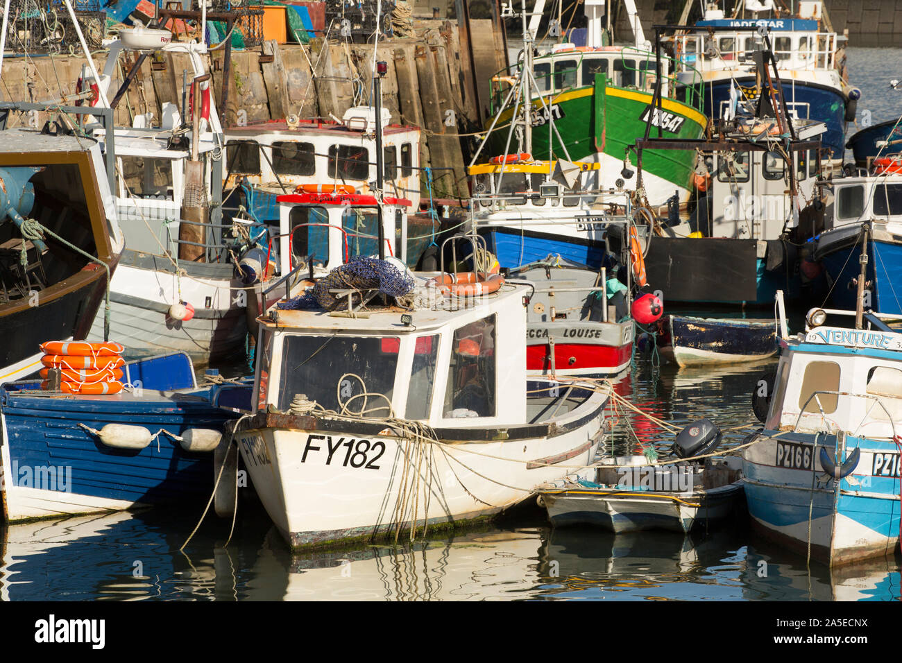 Brixham devon harbour fishing boats boats hi-res stock photography and ...