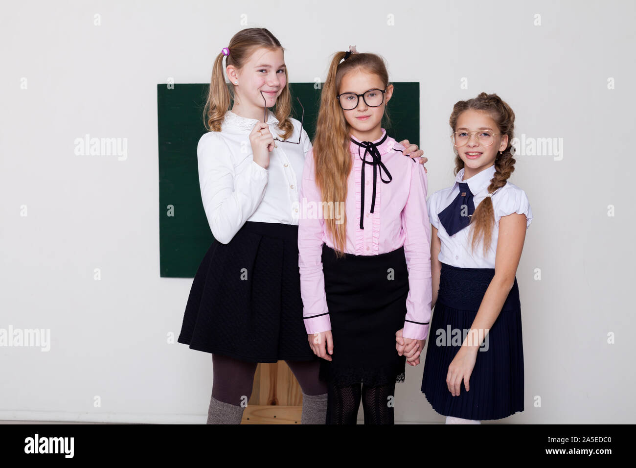 Grade school classroom maths group hi-res stock photography and images ...