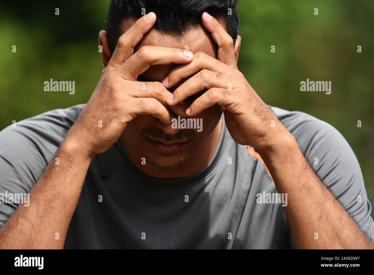 Forlorn man hi-res stock photography and images - Alamy