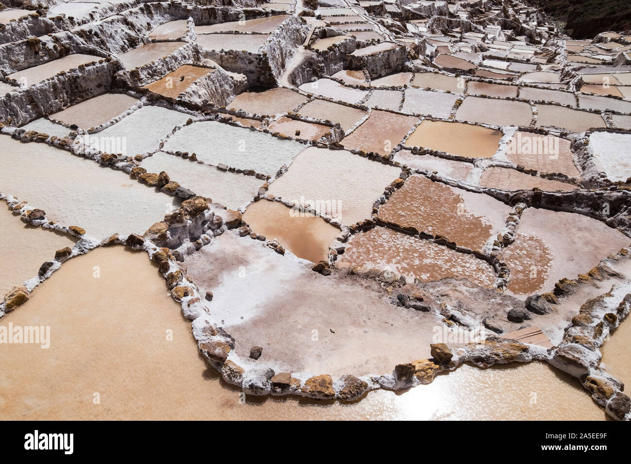 Perù, salt marshes of Maras Stock Photo - Alamy