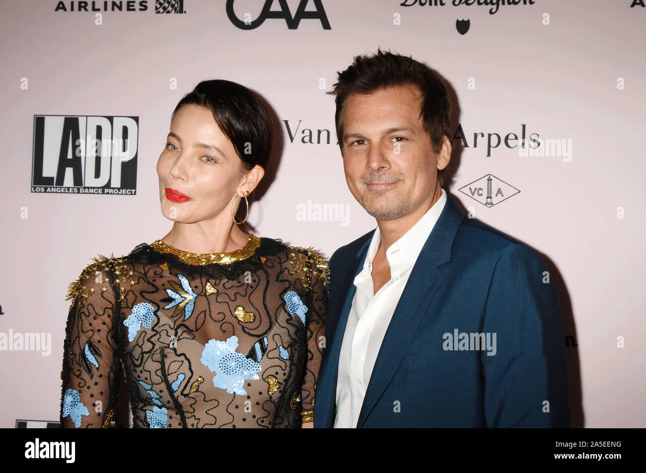 LOS ANGELES, CA - OCTOBER 19: Stephanie Corneliussen and Len Wiseman ...