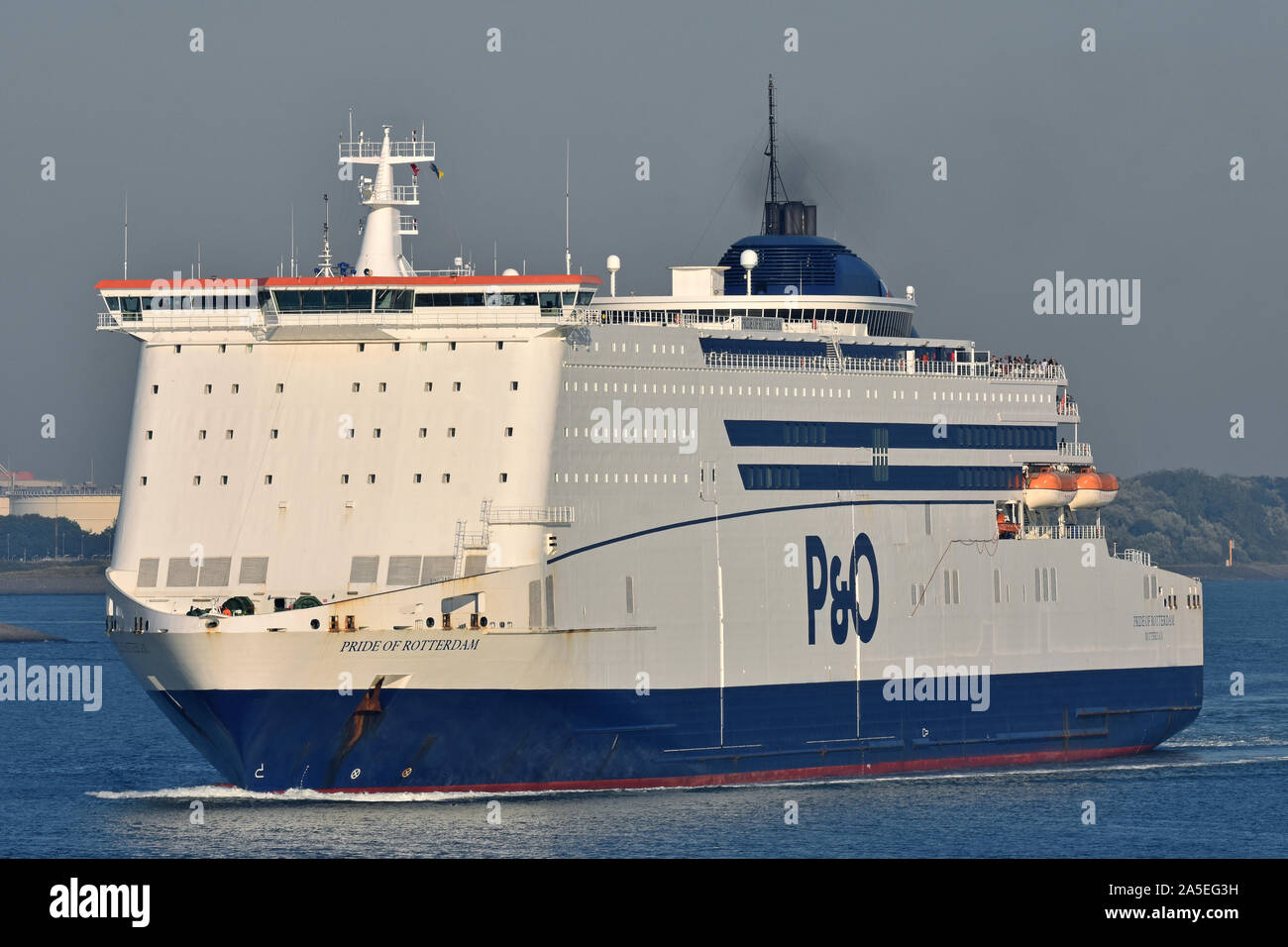 Ferry rotterdam hi-res stock photography and images - Alamy