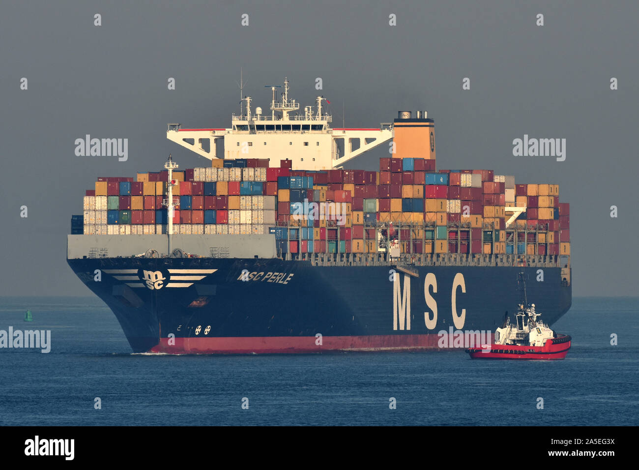 Msc container ship hi-res stock photography and images - Alamy