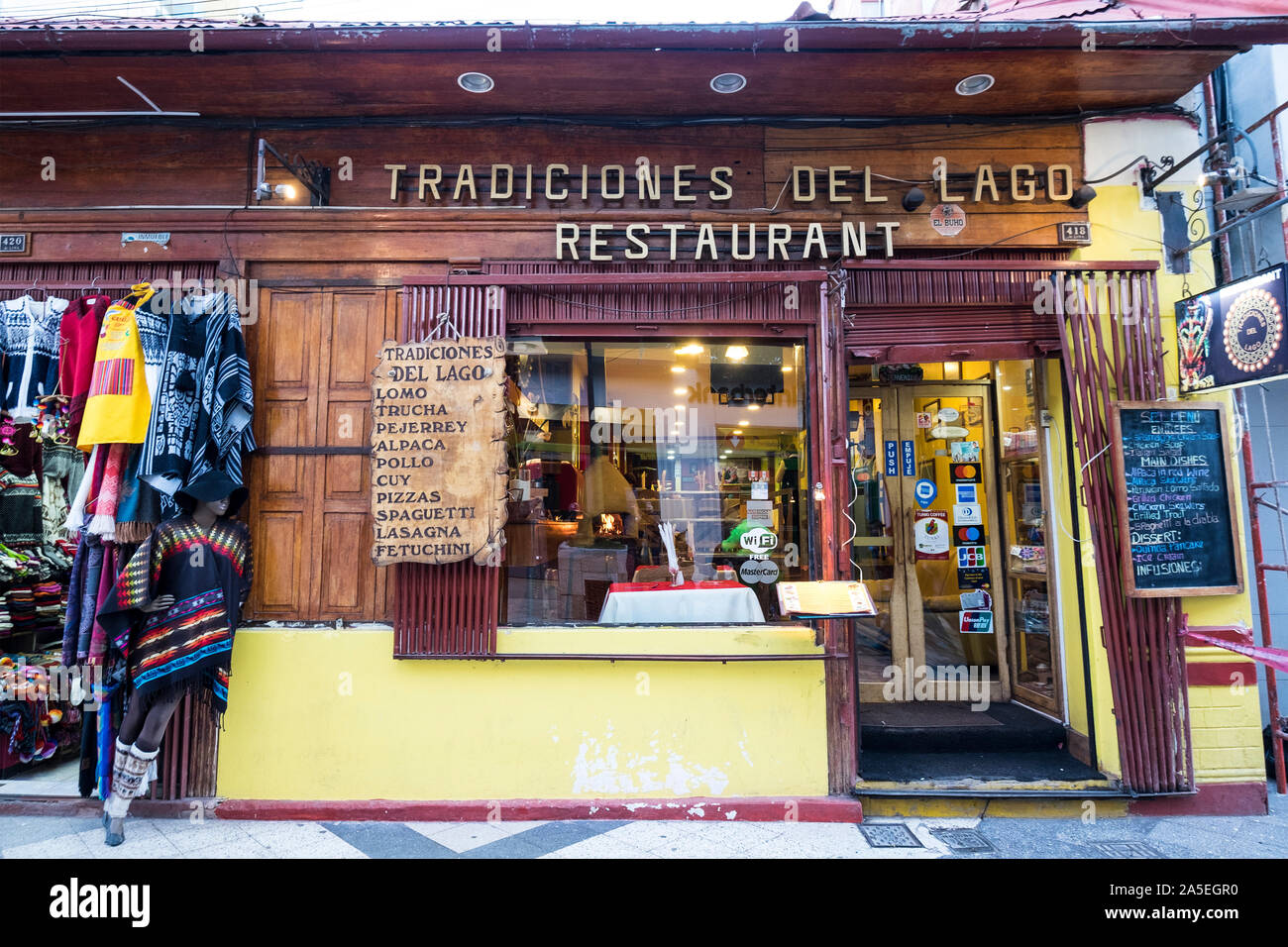 Perù, Puno, old town Stock Photo - Alamy