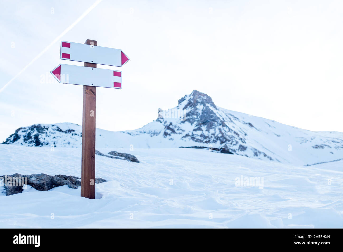 Two white signs hi-res stock photography and images - Alamy