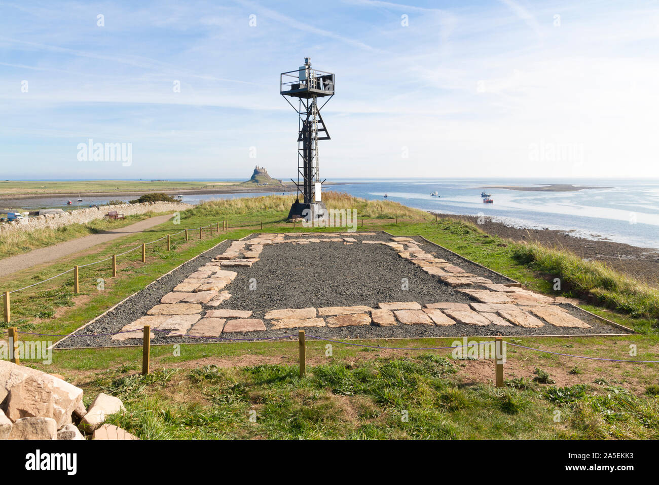 Holy island lighthouse hi-res stock photography and images - Alamy