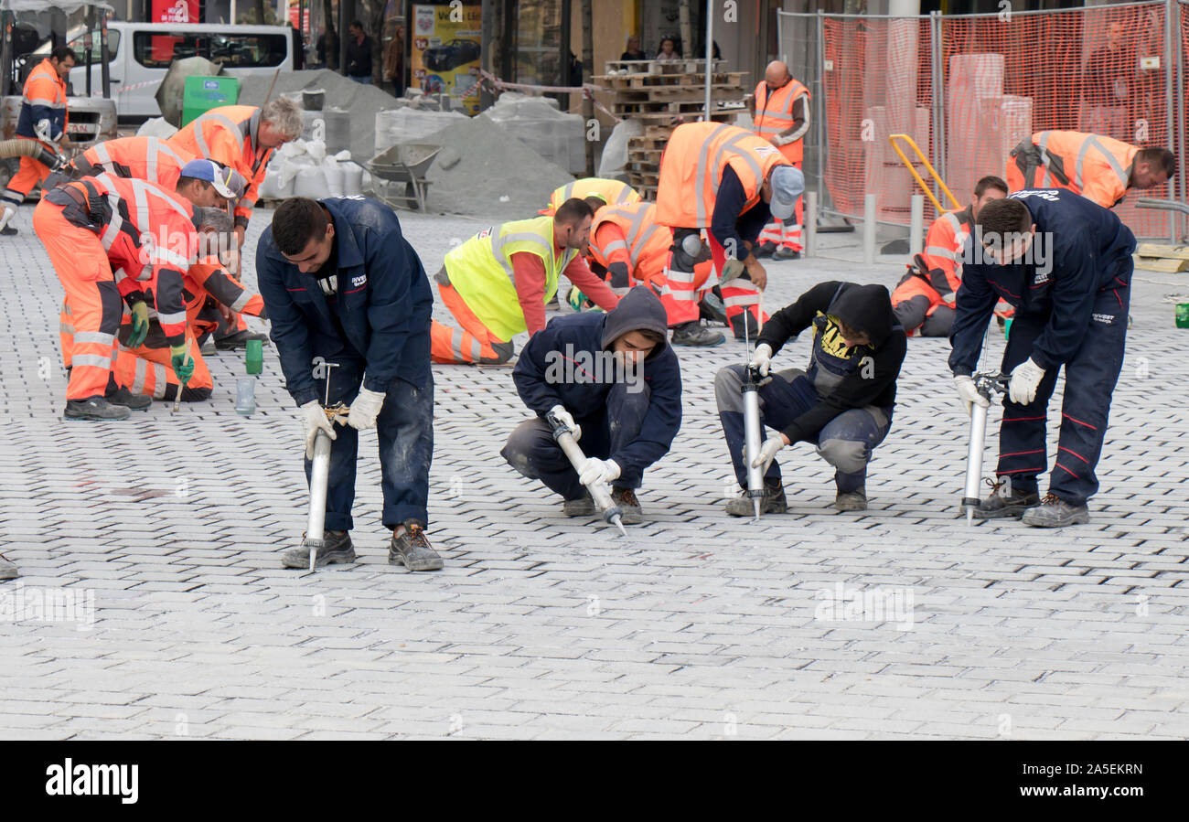 Caulking hi-res stock photography and images - Alamy