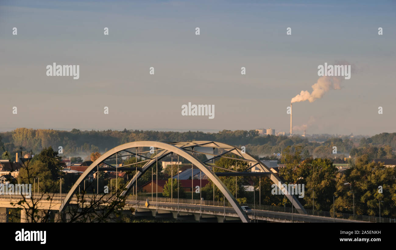 Donau Brücke in Deggendorf /Danube bridge in Deggendorf Stock Photo - Alamy
