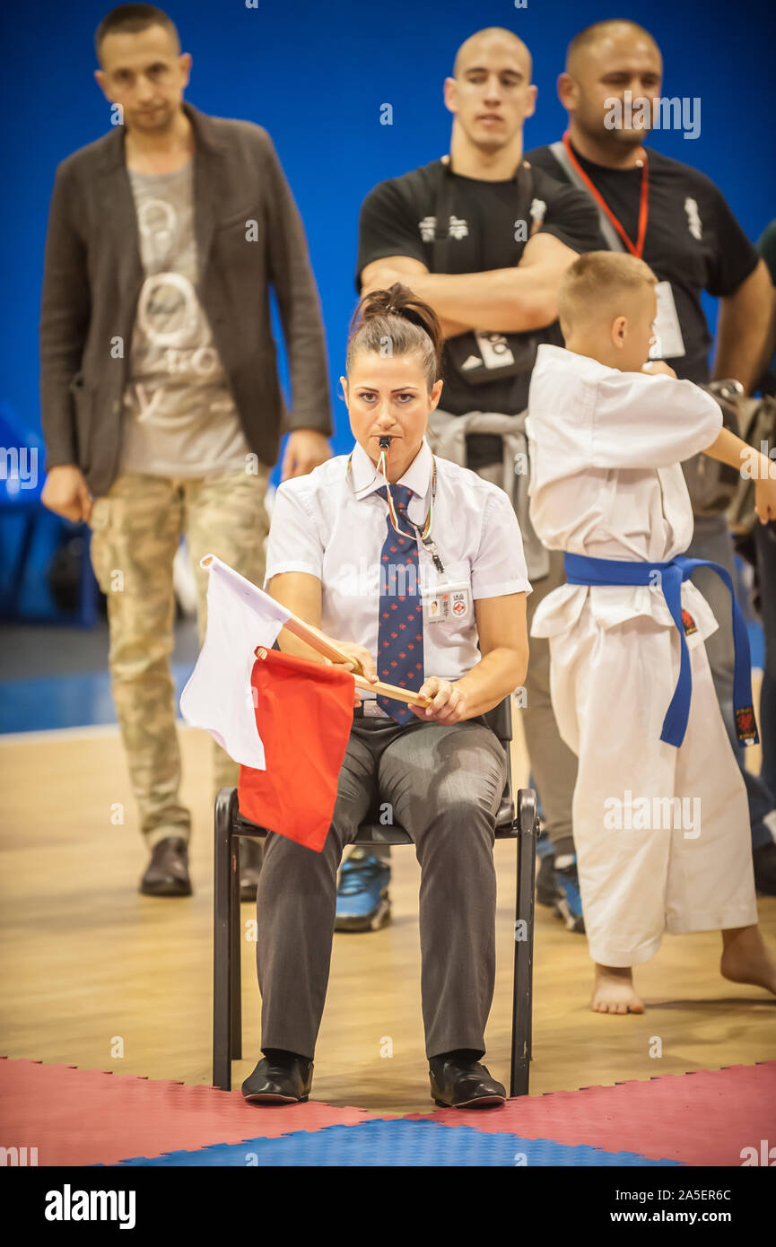 Karate referee hi-res stock photography and images - Alamy