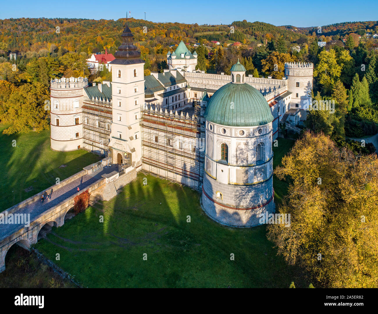 Fosse architecture hi-res stock photography and images - Alamy