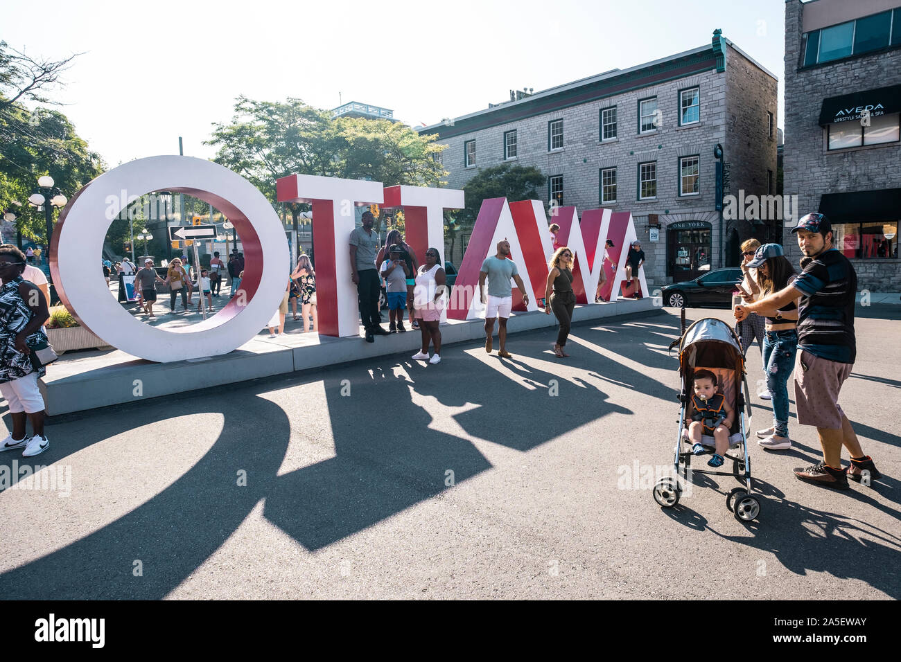 Ottawa big sign hi-res stock photography and images - Alamy