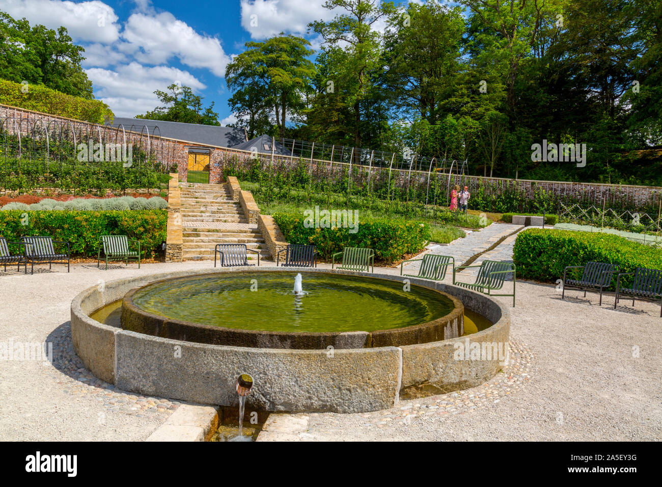 The egg-shaped Parabola Walled Garden contains 267 apple tree varieties ...
